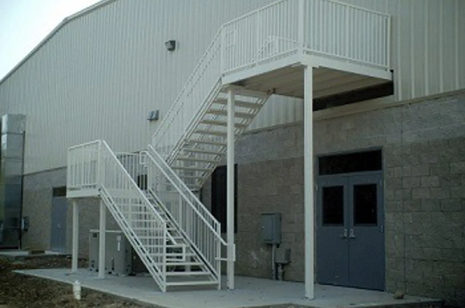 Prefabricated Metal Stairs | Customizable Steel Staircases | Panel Built