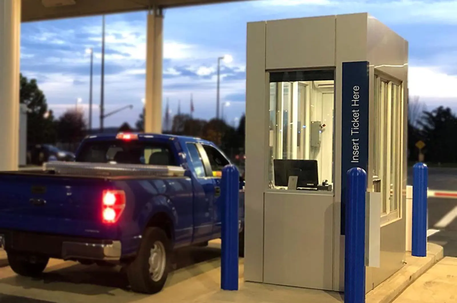 Cashier Booth With Transaction Window | Prefab Cashier Booths | Panel Built